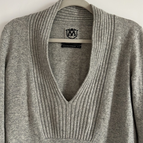 Club Monaco | Sweaters | Club Monaco 0 Cashmere Grey Oversized Vneck ...